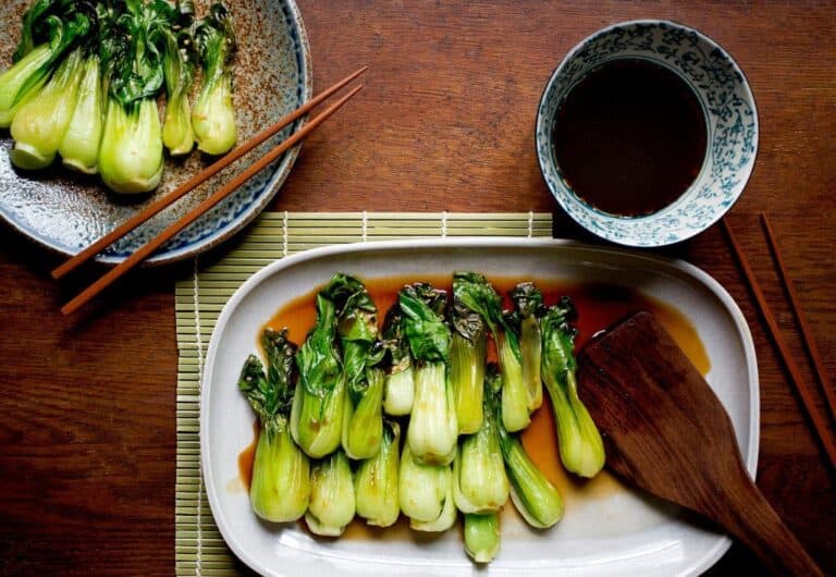 Pakcoy, Si Hijau yang Kaya Manfaat Bagi Kesehatan - Dietplus.id